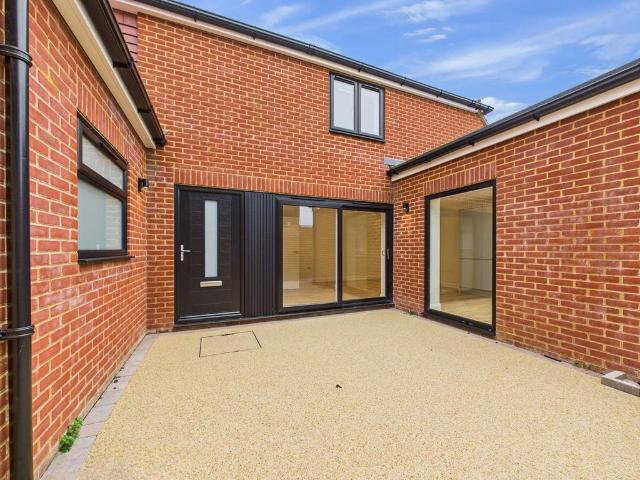 4 bedroom mews for sale