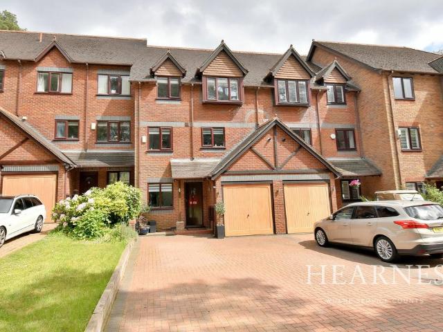 4 bedroom mews for sale