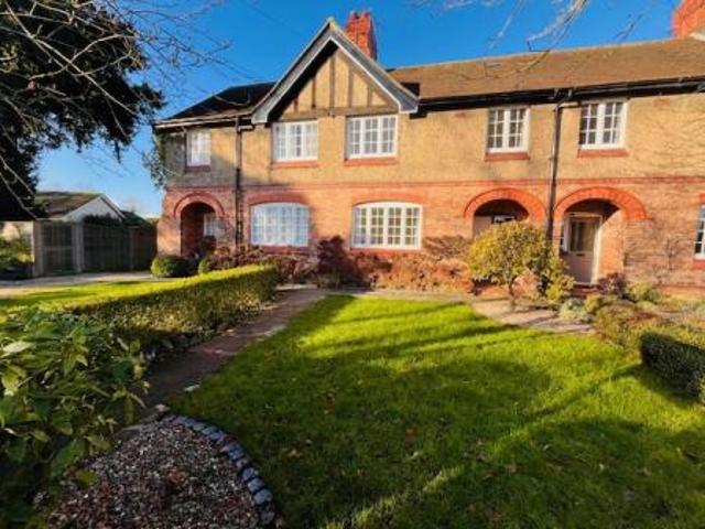 4 bedroom Mews house To Let