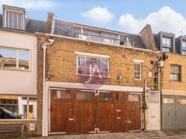 4 Bedroom Mews Property For Sale In Bayswater, London