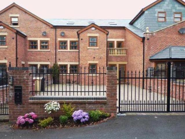 4 Bedroom Mews Property For Sale In Brackley Lane