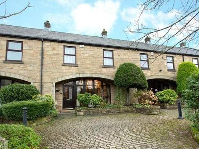 4 bedroom mews property for sale in Bradshaw Hall Drive Bolton BL2