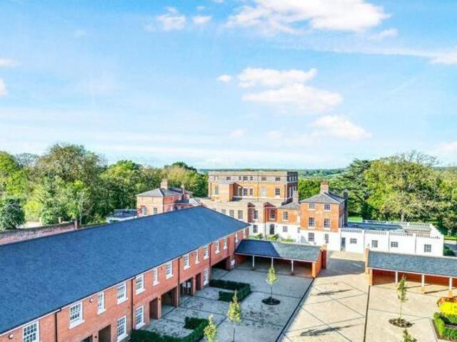 4 Bedroom Mews Property For Sale In Brentwood, Essex
