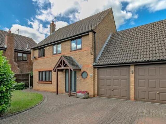 4 Bedroom Mews Property For Sale In Greenleys