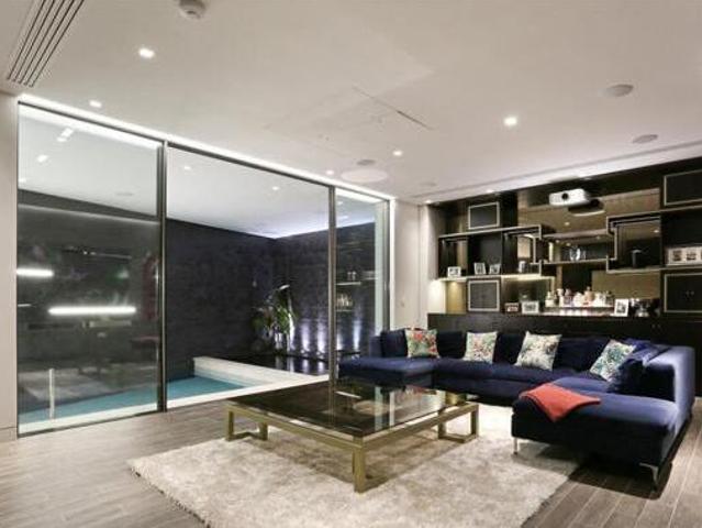 4 Bedroom Mews Property For Sale In London