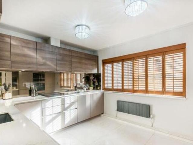 4 Bedroom Mews Property For Sale In Marylebone, London