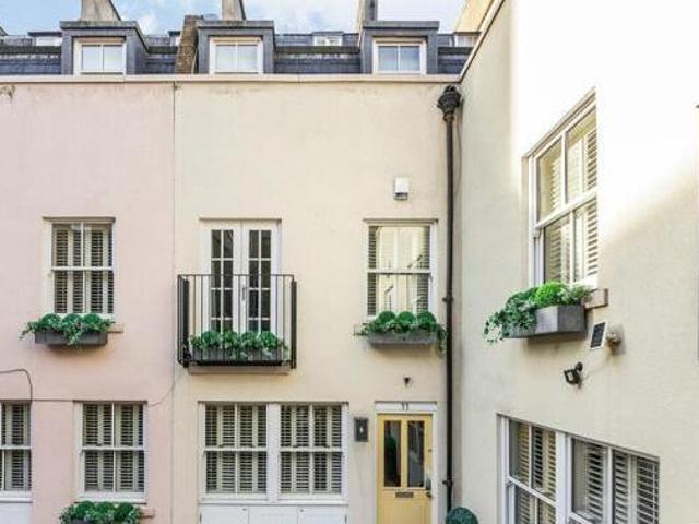 4 Bedroom Mews Property For Sale In Paddington, London
