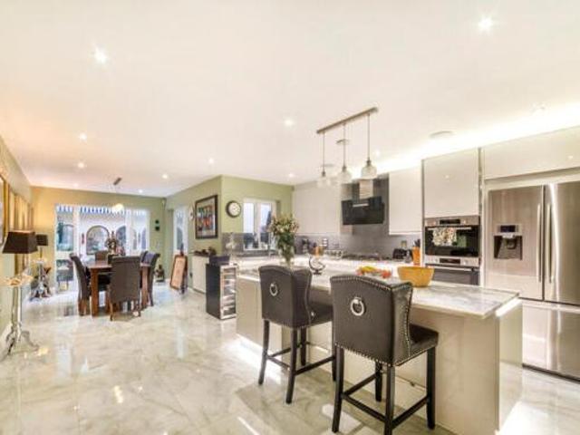 4 Bedroom Mews Property For Sale In Paddington