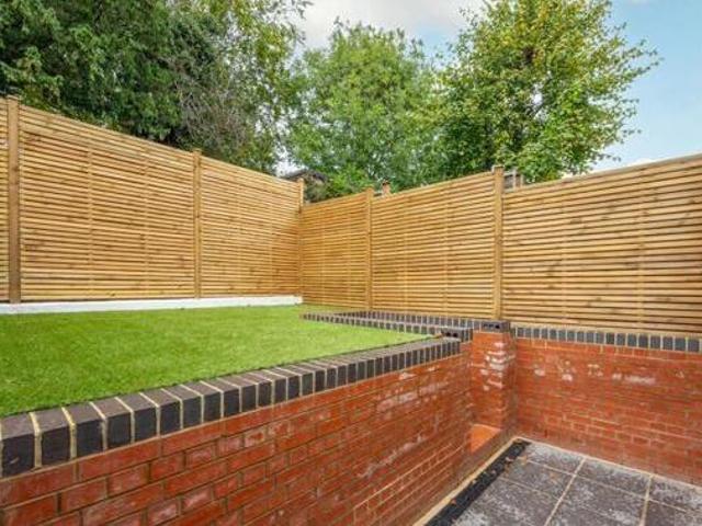 4 Bedroom Mews Property For Rent In Wimbledon, London