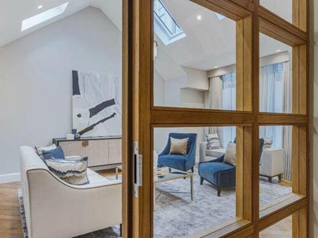 4 Bedroom Mews Property For Rent In London