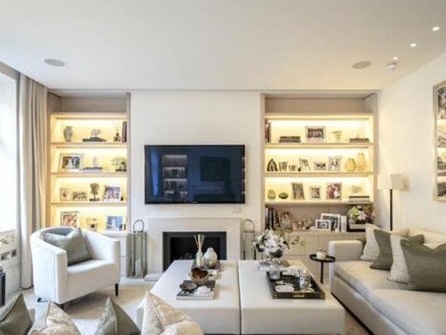 4 Bedroom Mews Property For Rent In Mayfair