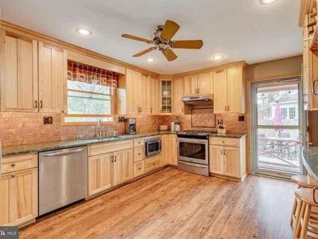 4 bedroom, Medford Lakes NJ 08055 LS102562308