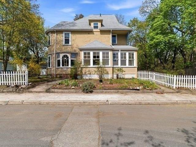 4 bedroom, Medford MA 02155 104909679