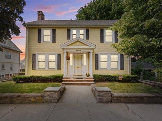 4 bedroom, Medford MA 02155 105059920