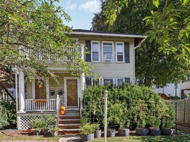 4 bedroom, Medford MA 02155 LS102121748