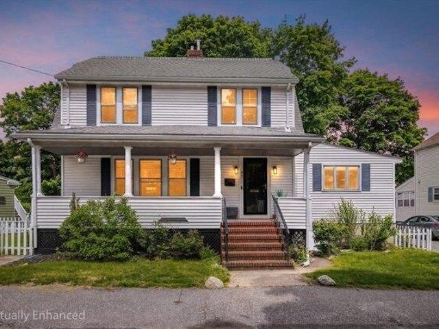 4 bedroom, Medford MA 02155 LS103072891