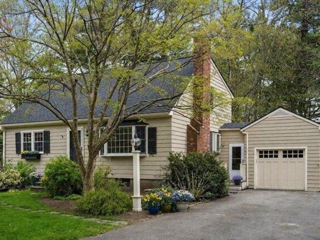 4 bedroom, Medfield MA 02052 102561105