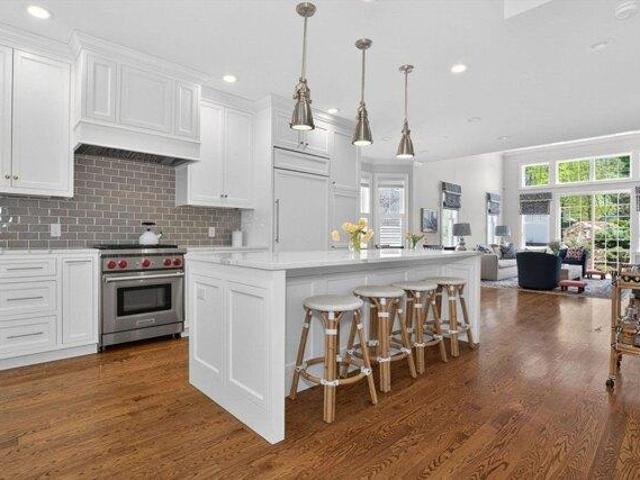 4 bedroom, Medfield MA 02052 102562084