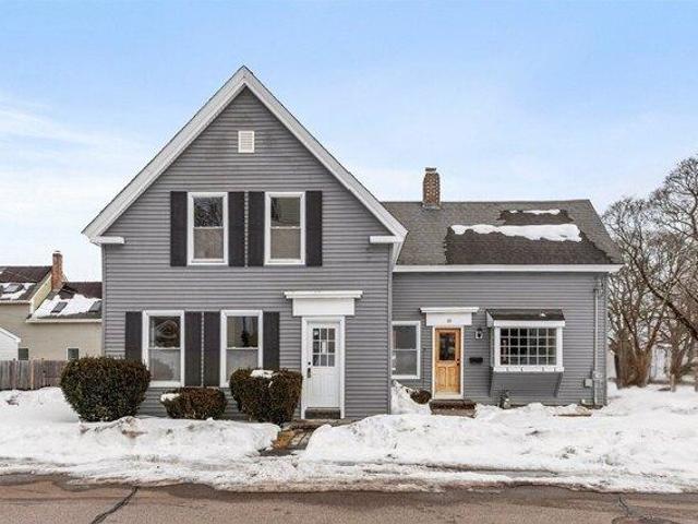 4 bedroom, Medway MA 02053 LS102709124
