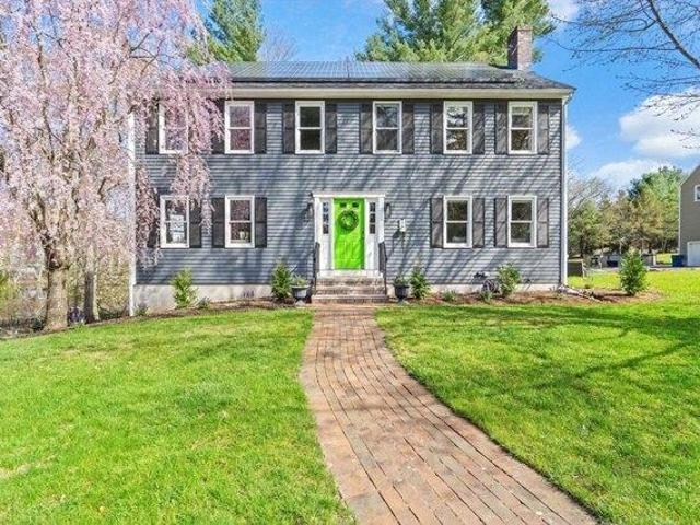 4 bedroom, Medway MA 02053 102216580