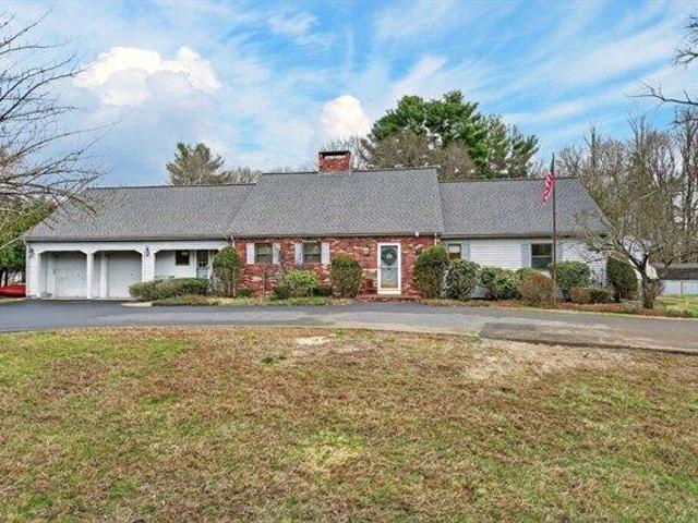 4 bedroom, Medway MA 02053 102727842
