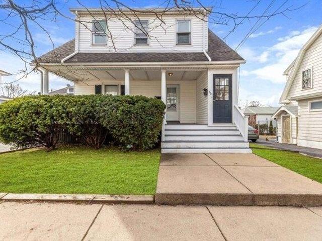 4 bedroom, Melrose MA 02176 102281979