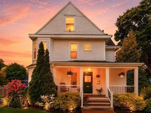 4 bedroom, Melrose MA 02176 103020574