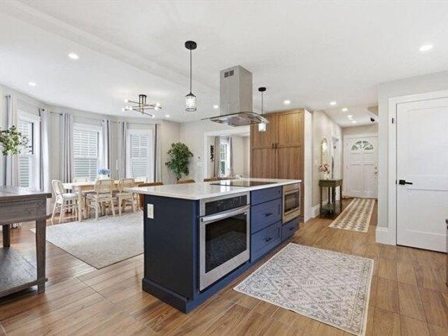 4 bedroom, Melrose MA 02176 103221530