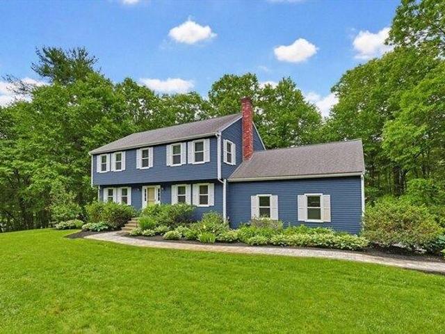 4 bedroom, Mendon MA 01756 104478294