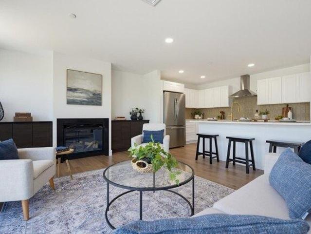 4 bedroom, Meredith NH 03253 104810005