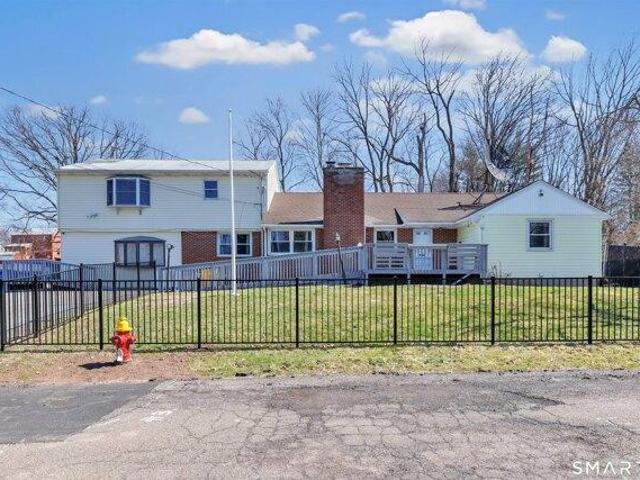 4 bedroom, Meriden CT 06450 LS102727270