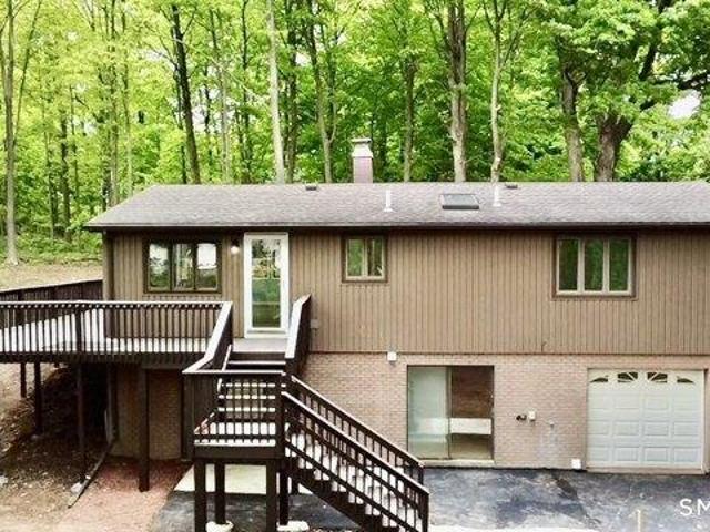 4 bedroom, Meriden CT 06451 LS103098432