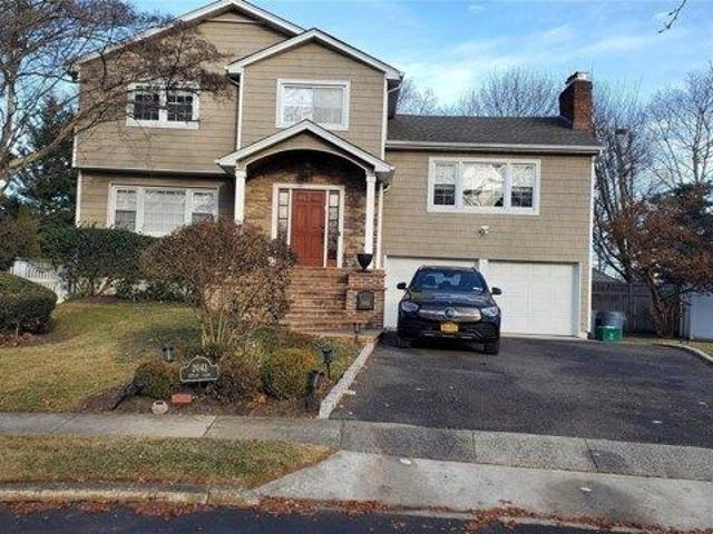 4 bedroom, Merrick NY 11566 104905869