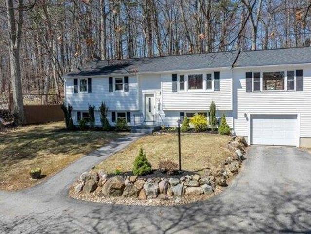 4 bedroom, Merrimack NH 03054 LS102723699