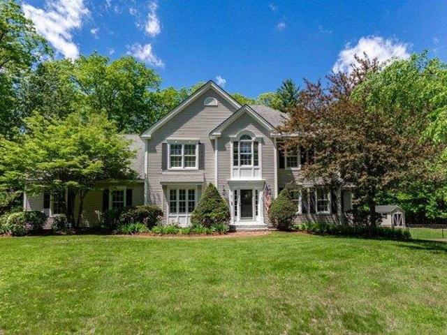 4 bedroom, Merrimack NH 03054 104149692