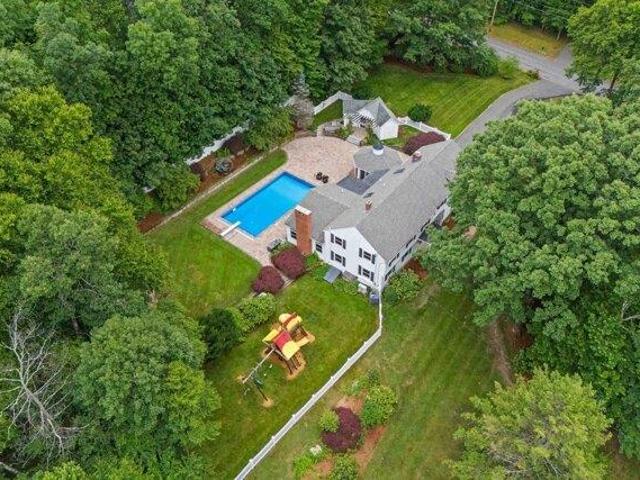 4 bedroom, Merrimack NH 03054 104191476