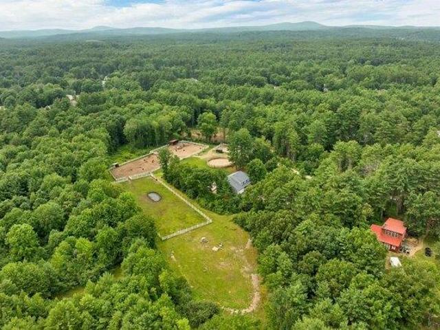 4 bedroom, Merrimack NH 03054 104650619
