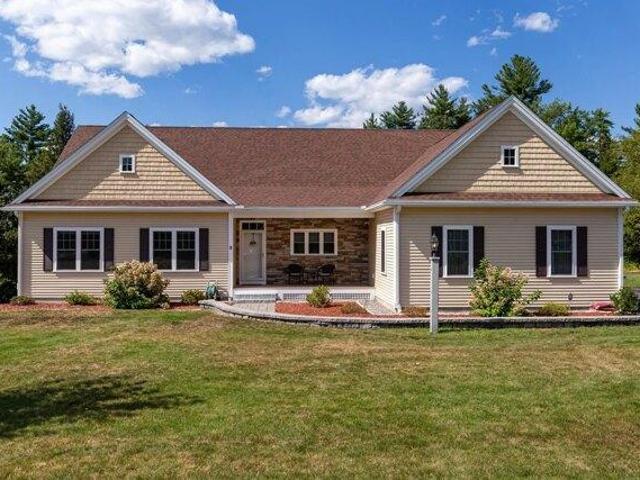 4 bedroom, Merrimack NH 03054 104655345
