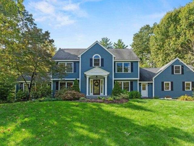 4 bedroom, Merrimack NH 03054 104792376
