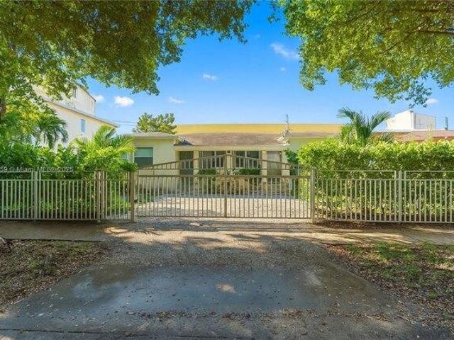 4 bedroom, Miami FL 33133 94980262
