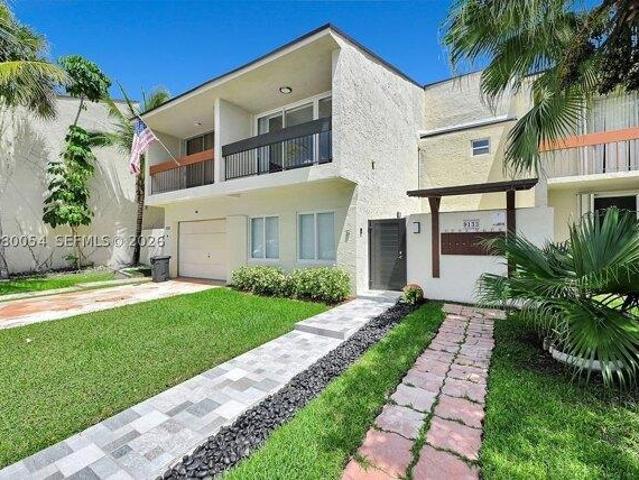 4 bedroom, Miami FL 33172 104900301
