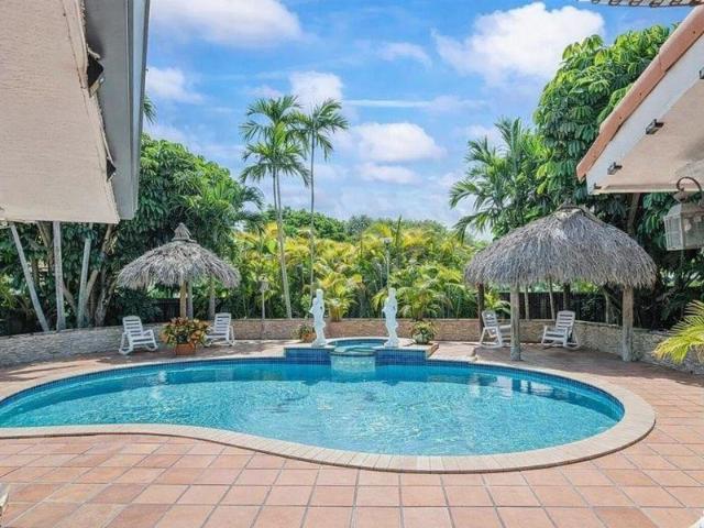 4 bedroom, Miami FL 33186 LS100973558