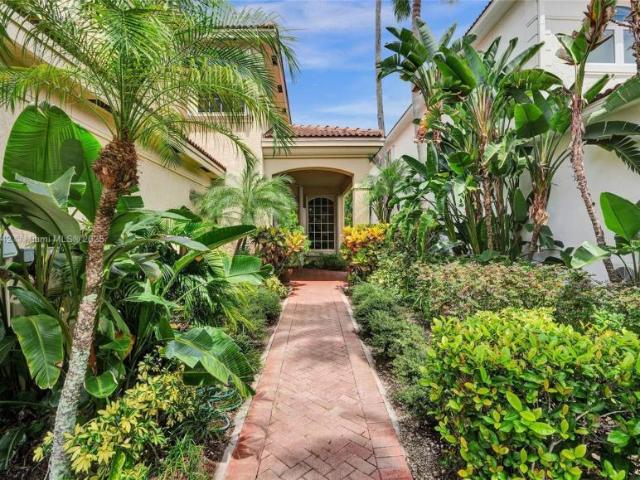 4 bedroom, Miami FL FL 33179 LS102395722