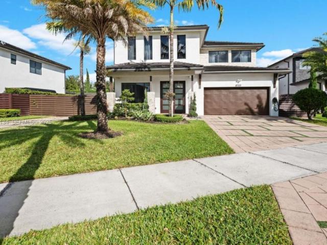 4 bedroom, Miami Lakes Fl FL 33018 102587982