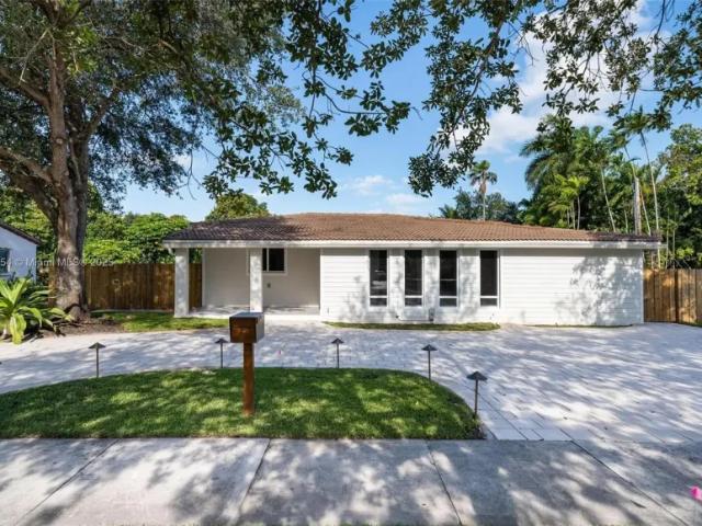 4 bedroom, Miami Springs FL FL 33166 102396401