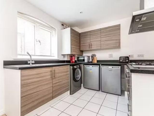 4 bedroom Mid Terrace House to rent, Drying Shed Lane, Canterb.
