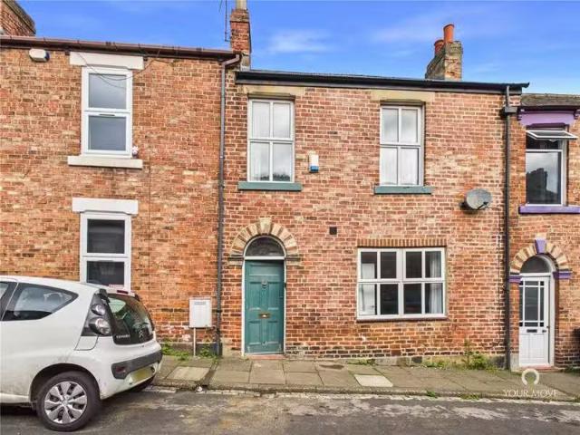4 bedroom Mid Terrace House to rent, Mowbray Street, DH1 £2,7.