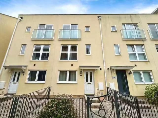 4 bedroom Mid Terrace House to rent, St. Davids Hill, Exeter.