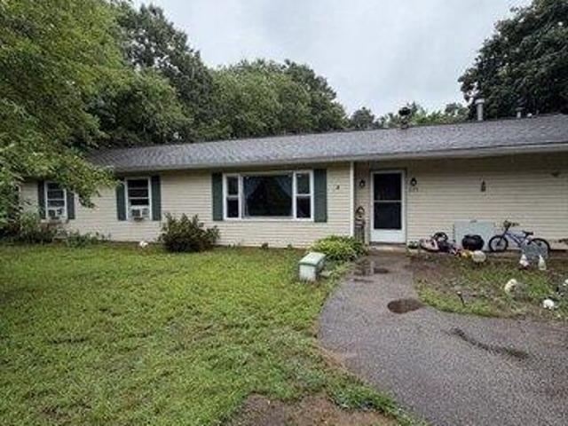 4 bedroom, Middleboro MA 02346 104076040
