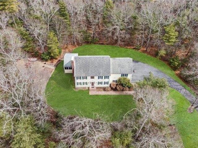4 bedroom, Middleboro MA 02346 LS102960352